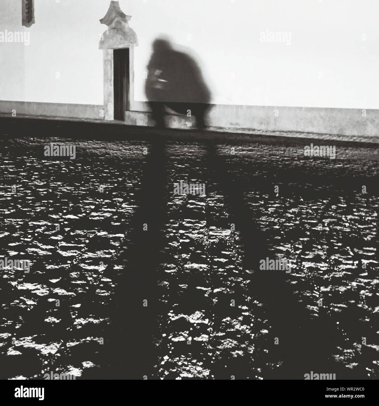 Crouching pavement hi-res stock photography and images - Alamy