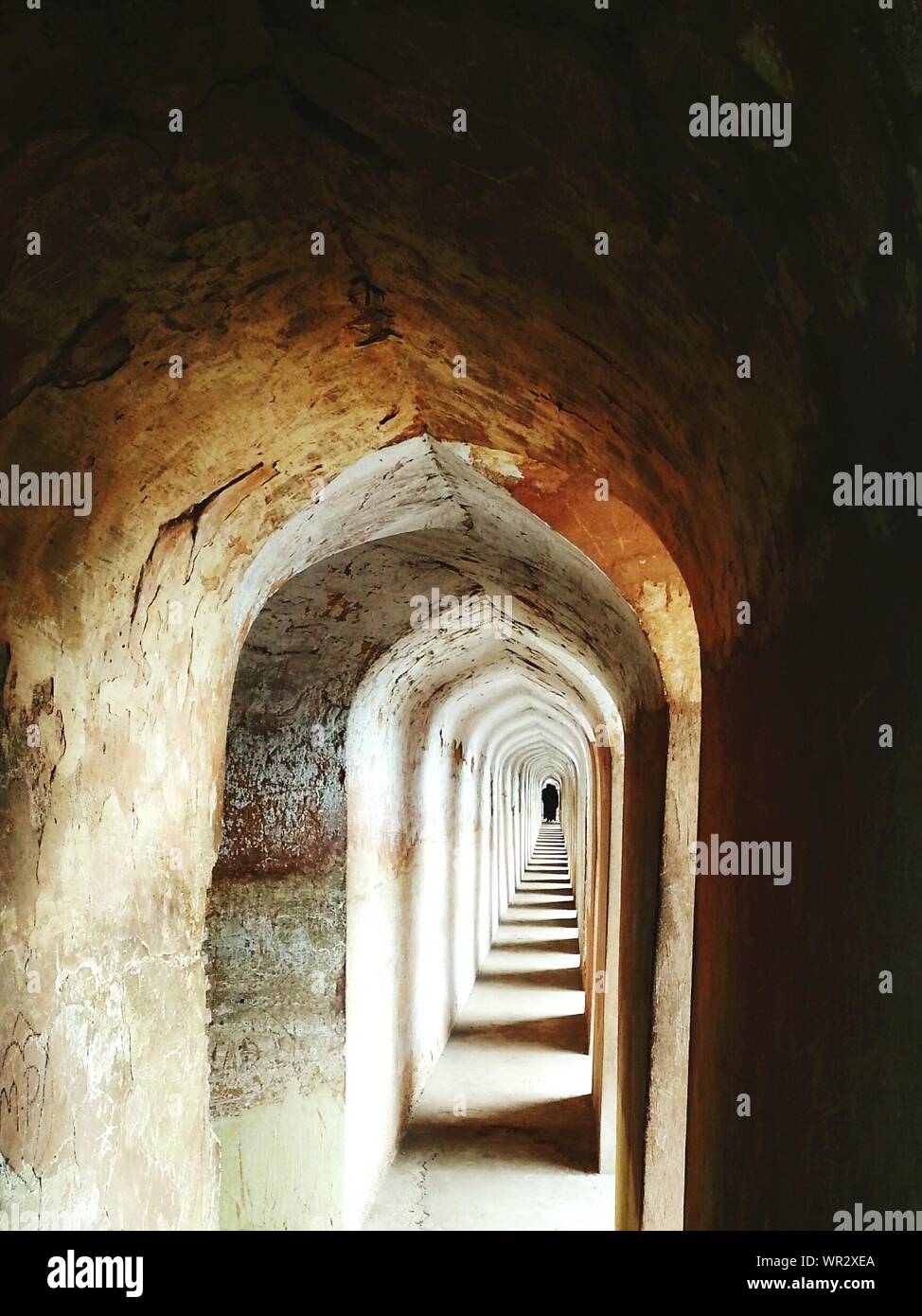 Old pathway hi-res stock photography and images - Alamy