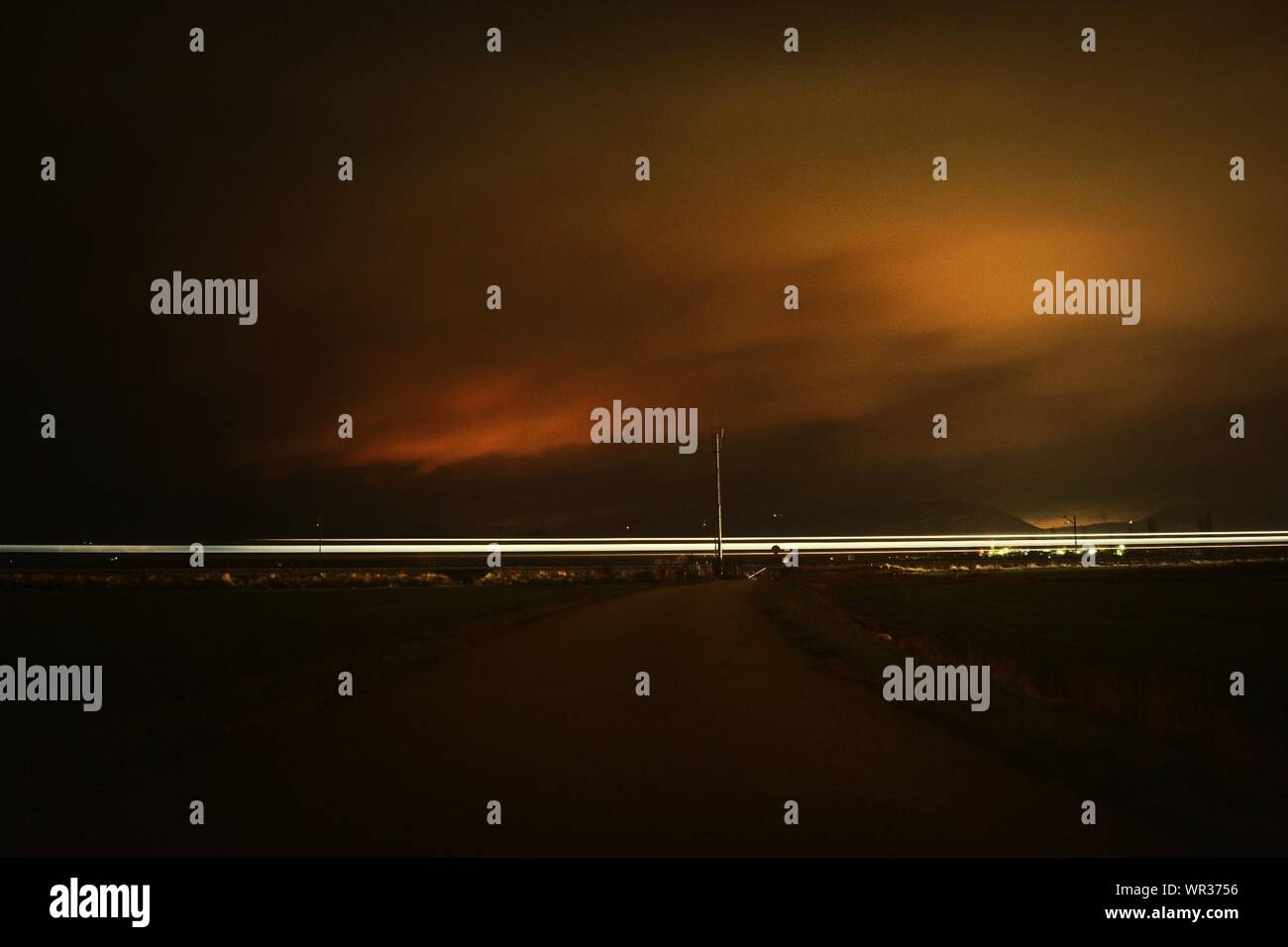 Long exposure airplane hi-res stock photography and images - Alamy