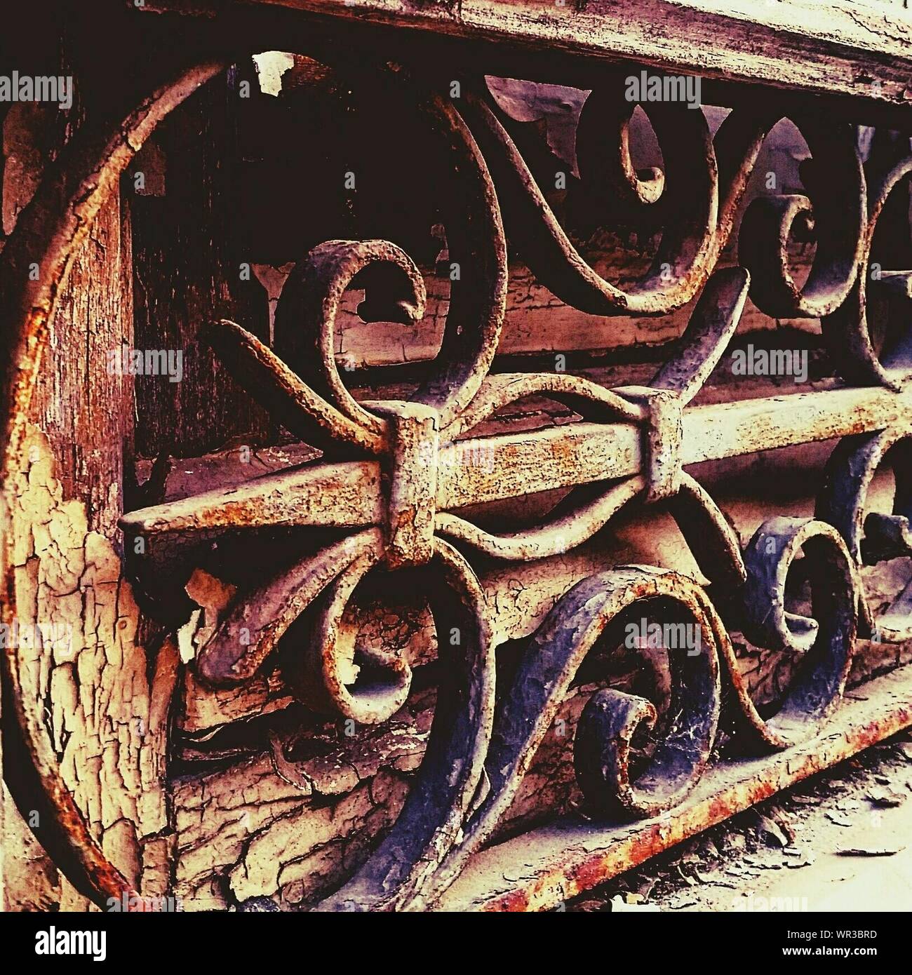 Close gate hi-res stock photography and images - Alamy