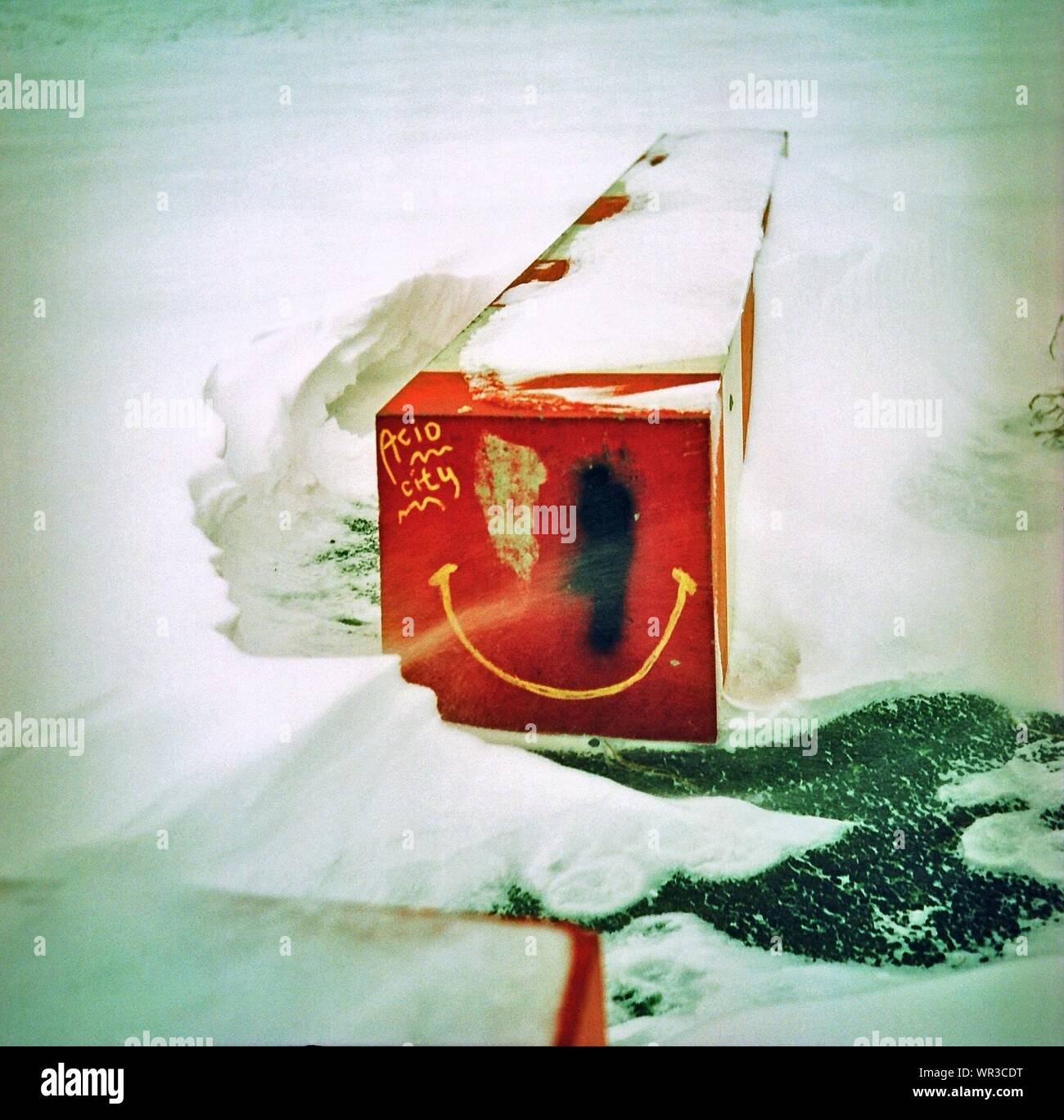 Floating box hi-res stock photography and images - Alamy