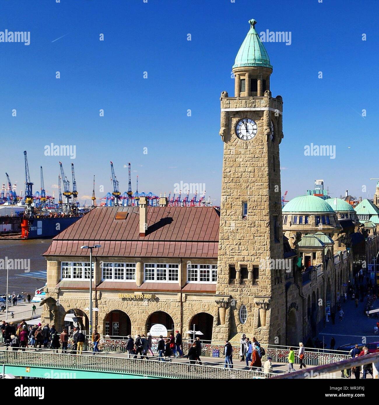 Clock tower sea hi-res stock photography and images - Alamy