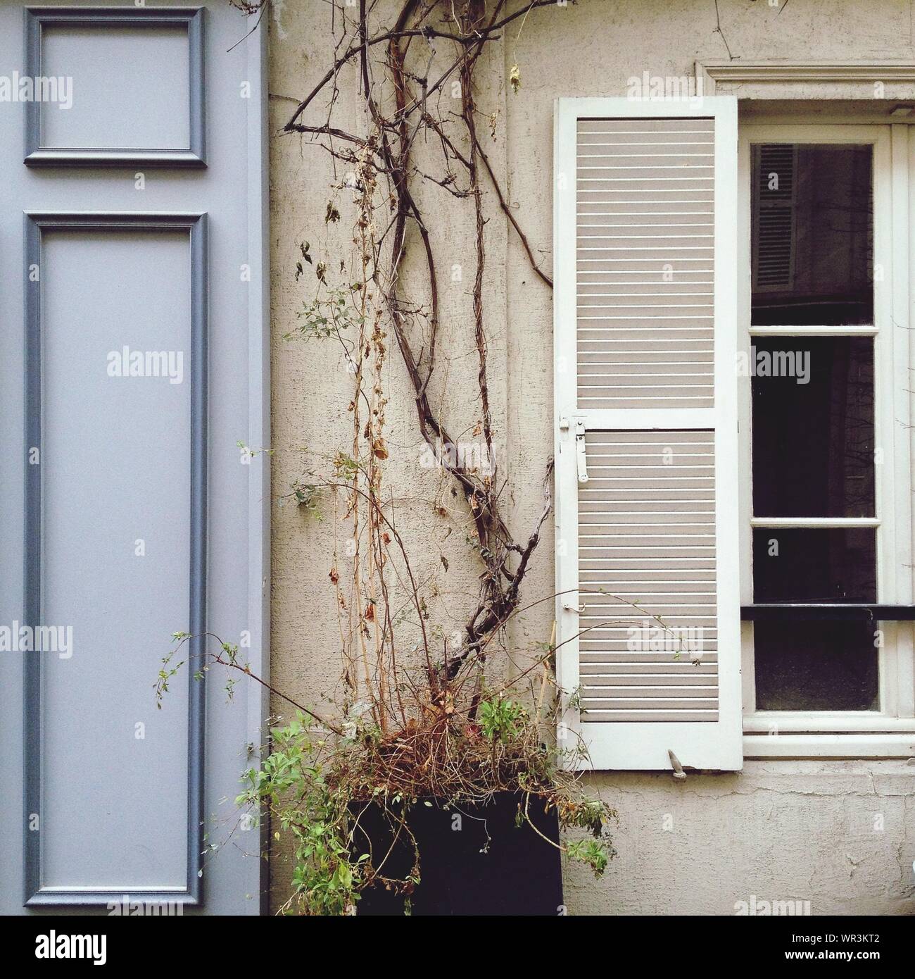 Open Window Of House Stock Photo - Alamy