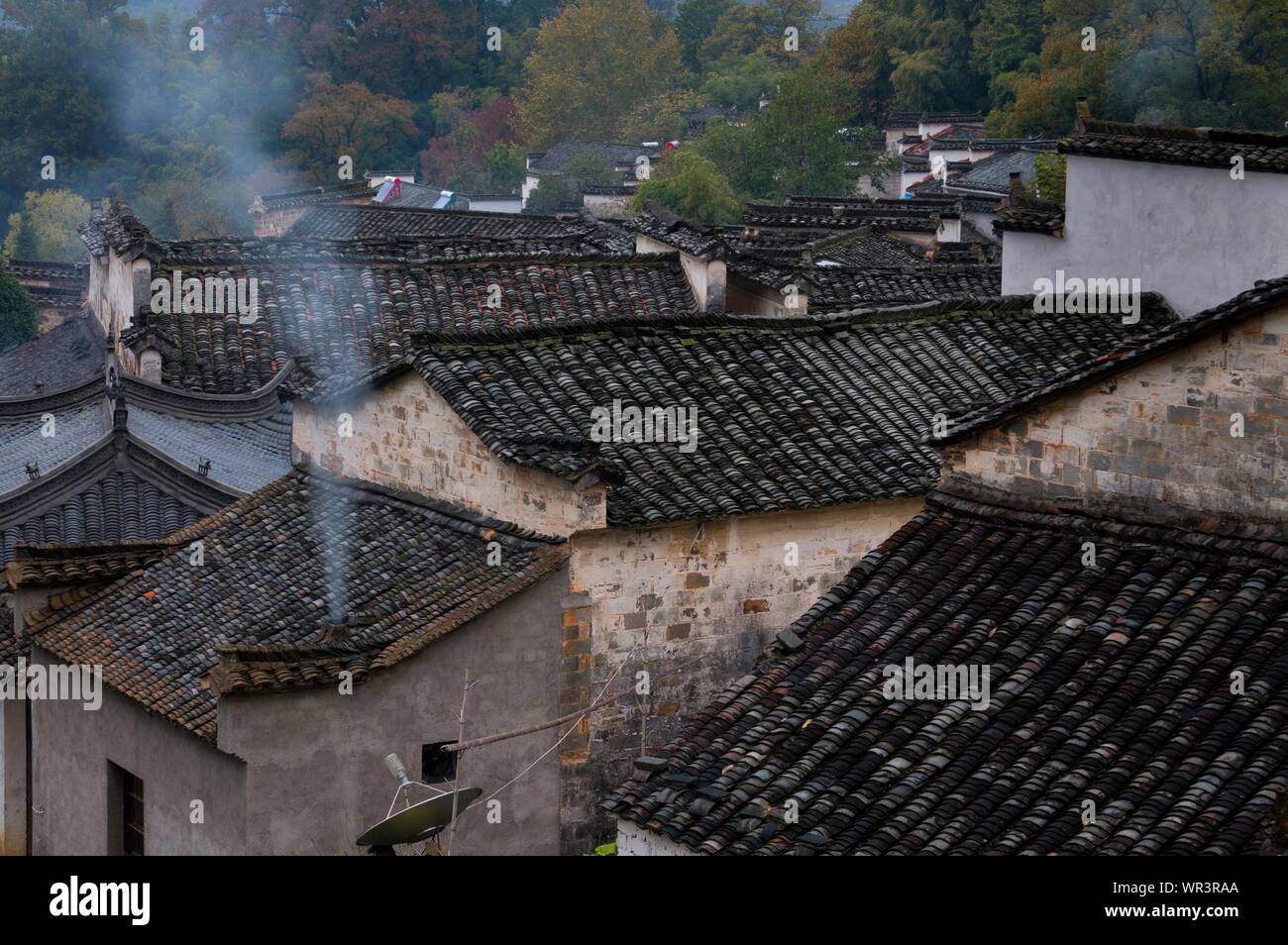 Rooftop houses hi-res stock photography and images - Alamy