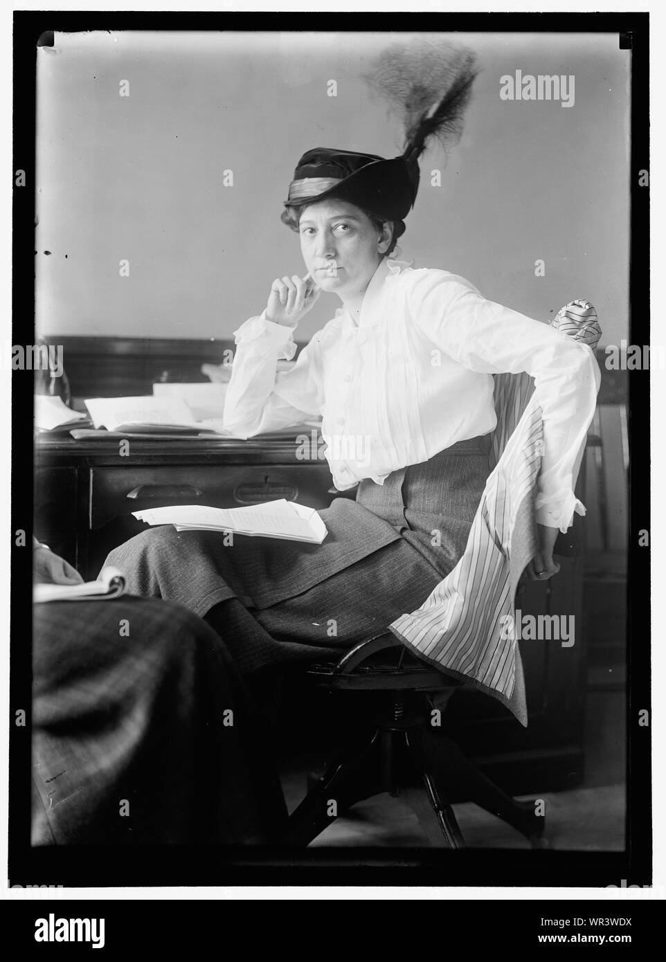 McCORMICK, MRS. MEDILL (RUTH HANNA) AT DESK Stock Photo - Alamy