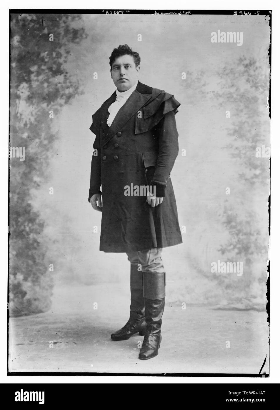 The tosca hi-res stock photography and images - Alamy