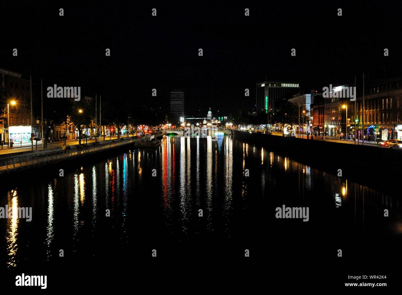 Night scene of Dublin city and the River Liffey, Dublin, Ireland Stock ...