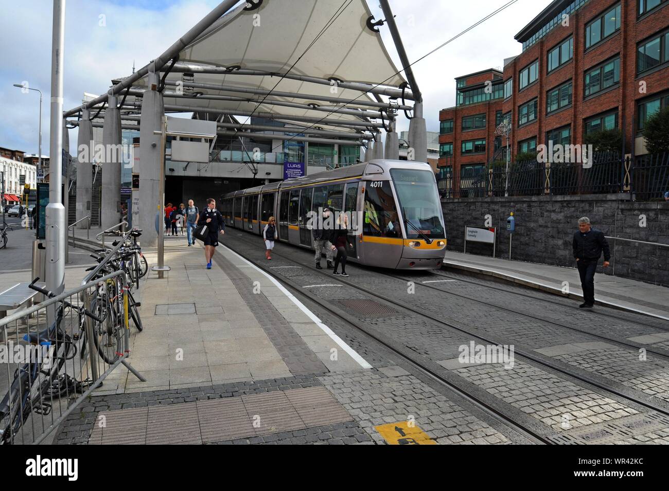 Luas light rail transport hi-res stock photography and images - Alamy