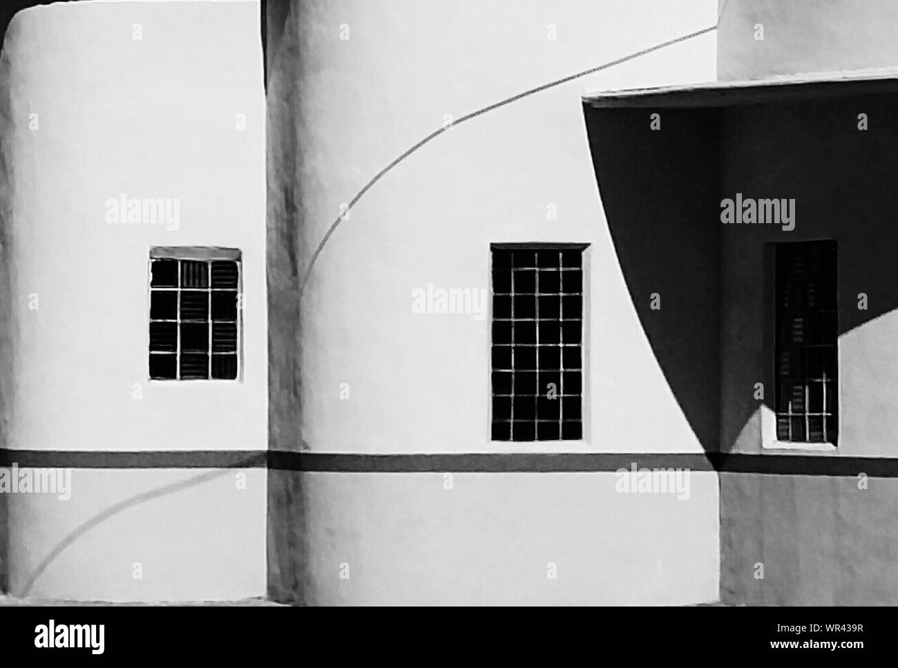 Grid of windows hi-res stock photography and images - Alamy