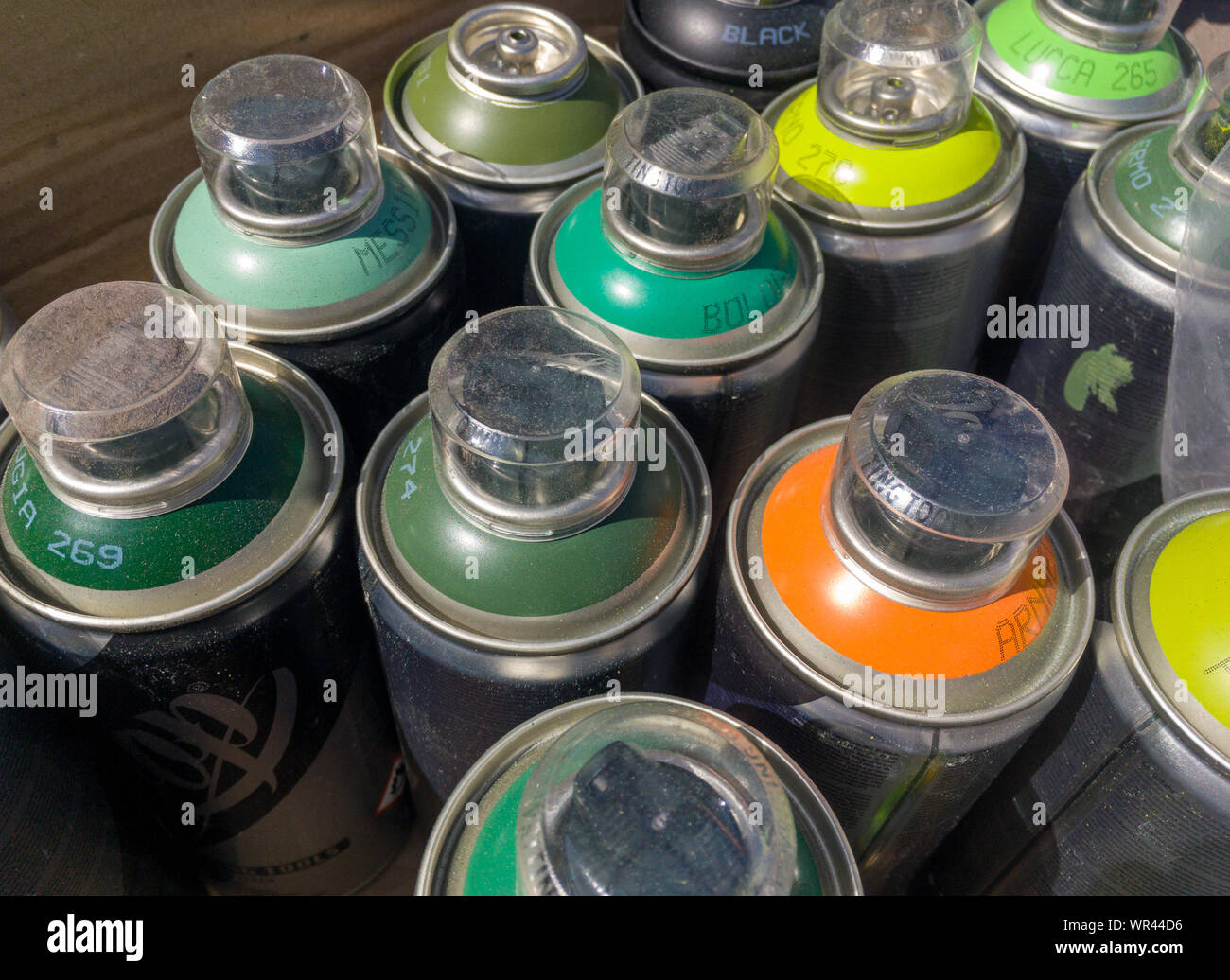 Graffiti spray cans hi-res stock photography and images - Alamy
