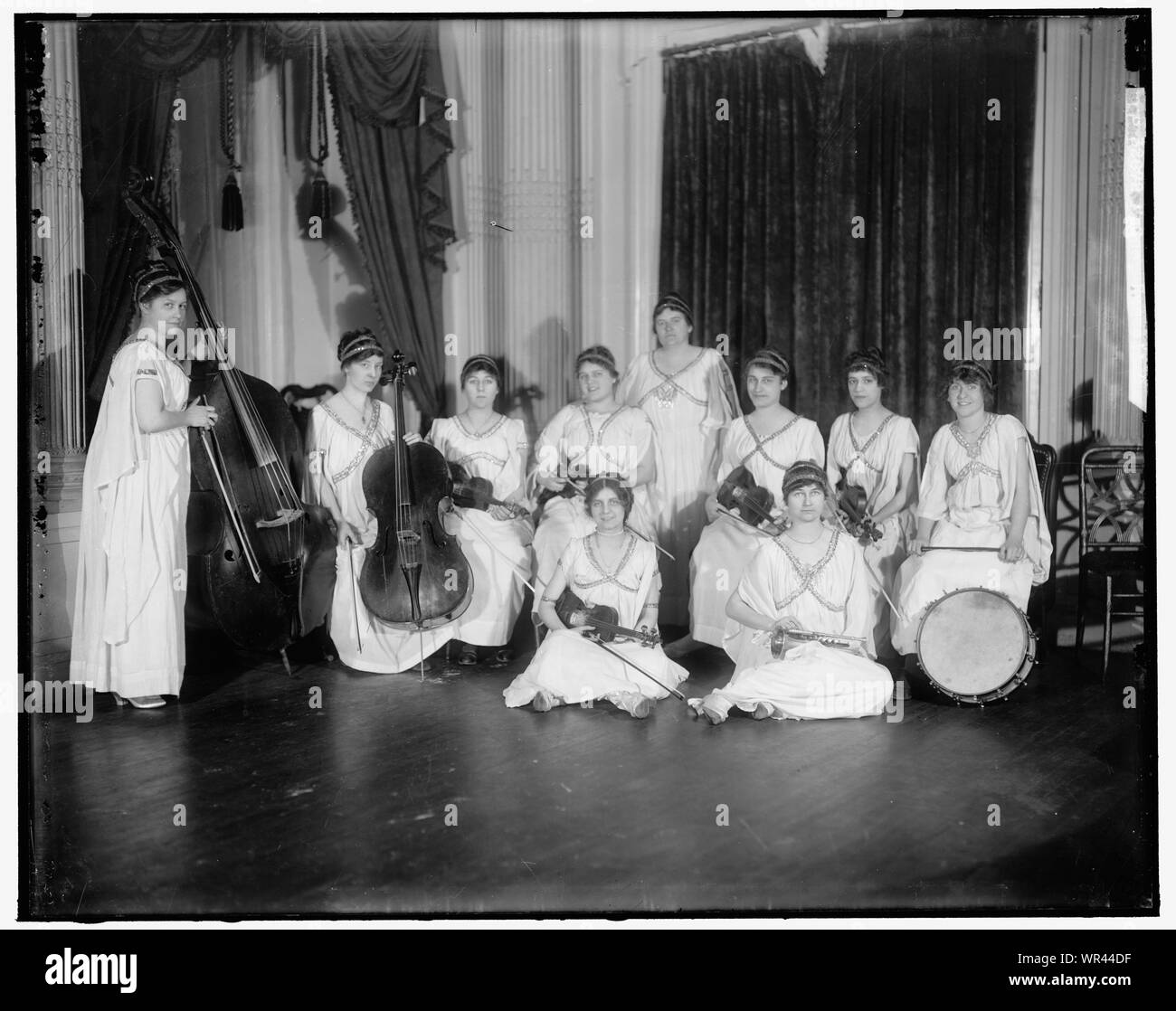 Portrait group stage Black and White Stock Photos & Images - Alamy