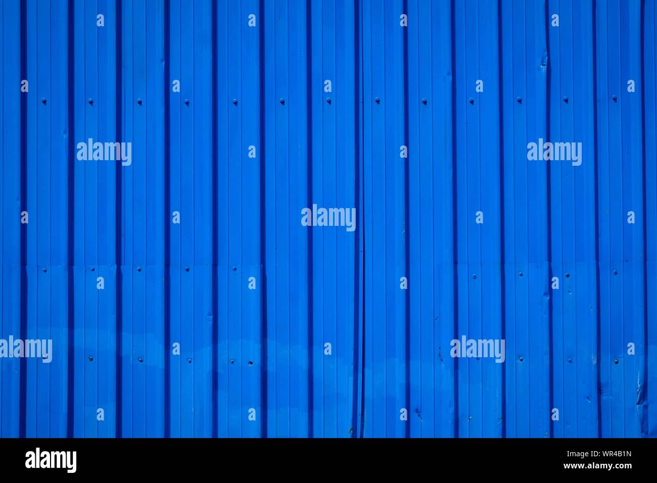 Blue sheet building hi-res stock photography and images - Alamy