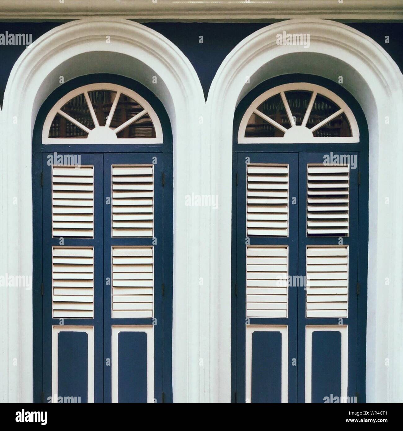 Blue door with arch hi-res stock photography and images - Alamy