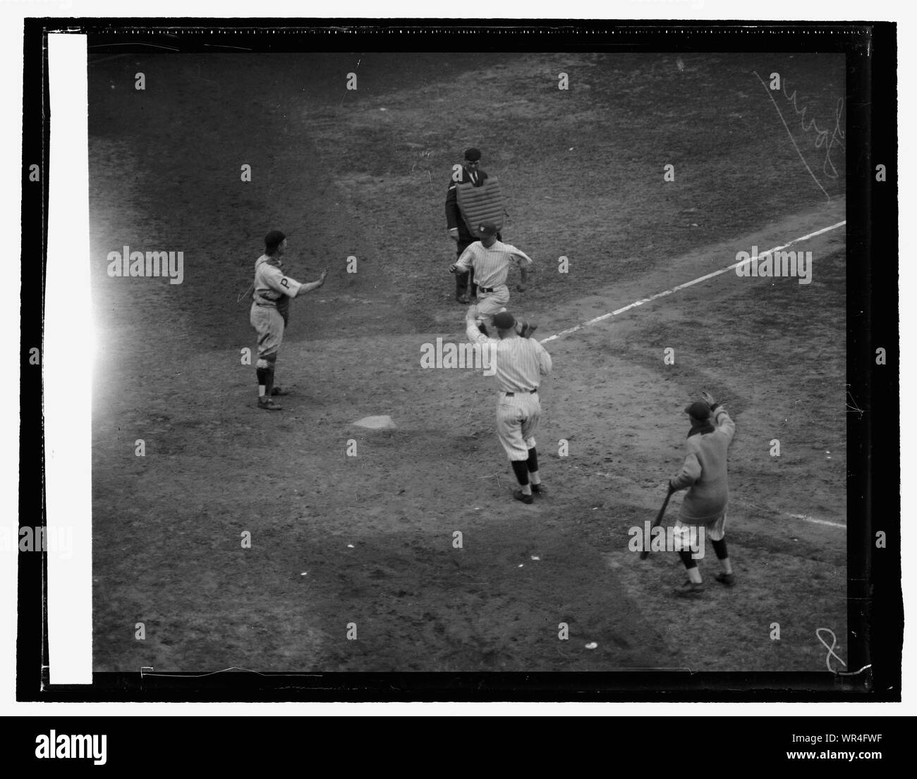 Run scoring Black and White Stock Photos & Images - Alamy