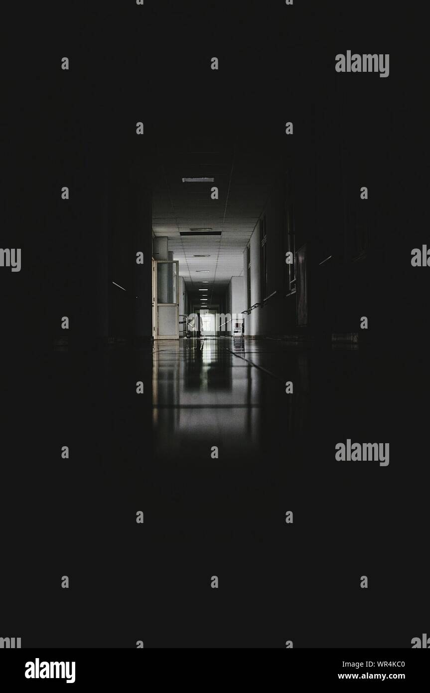 Spooky hospital hi-res stock photography and images - Alamy