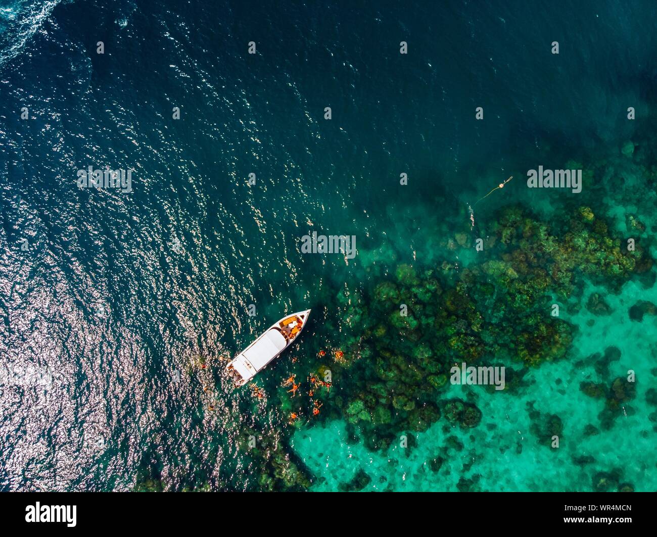 Aerial shot luxury speed boat hi-res stock photography and images - Alamy