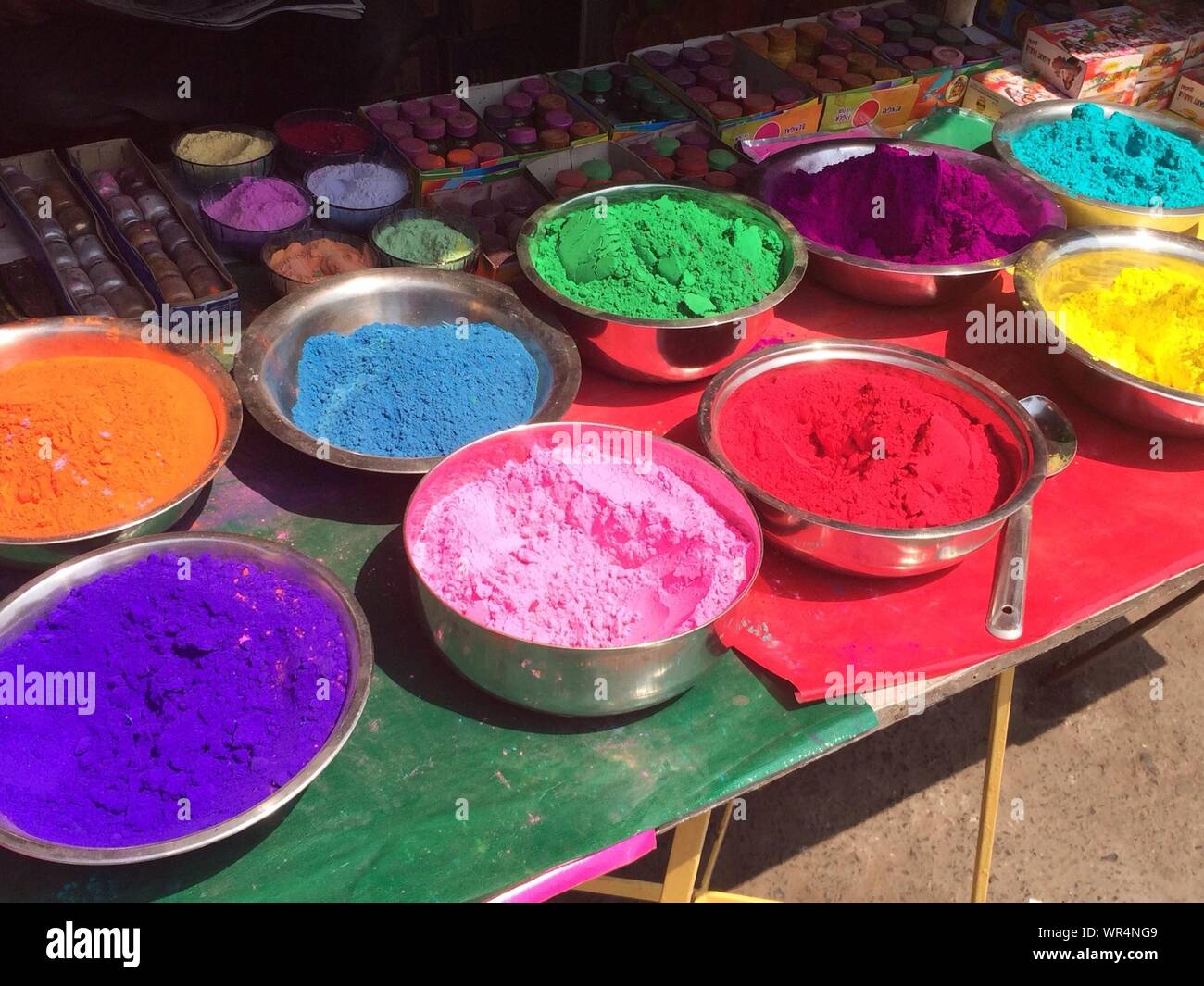 Holi market hi-res stock photography and images - Alamy