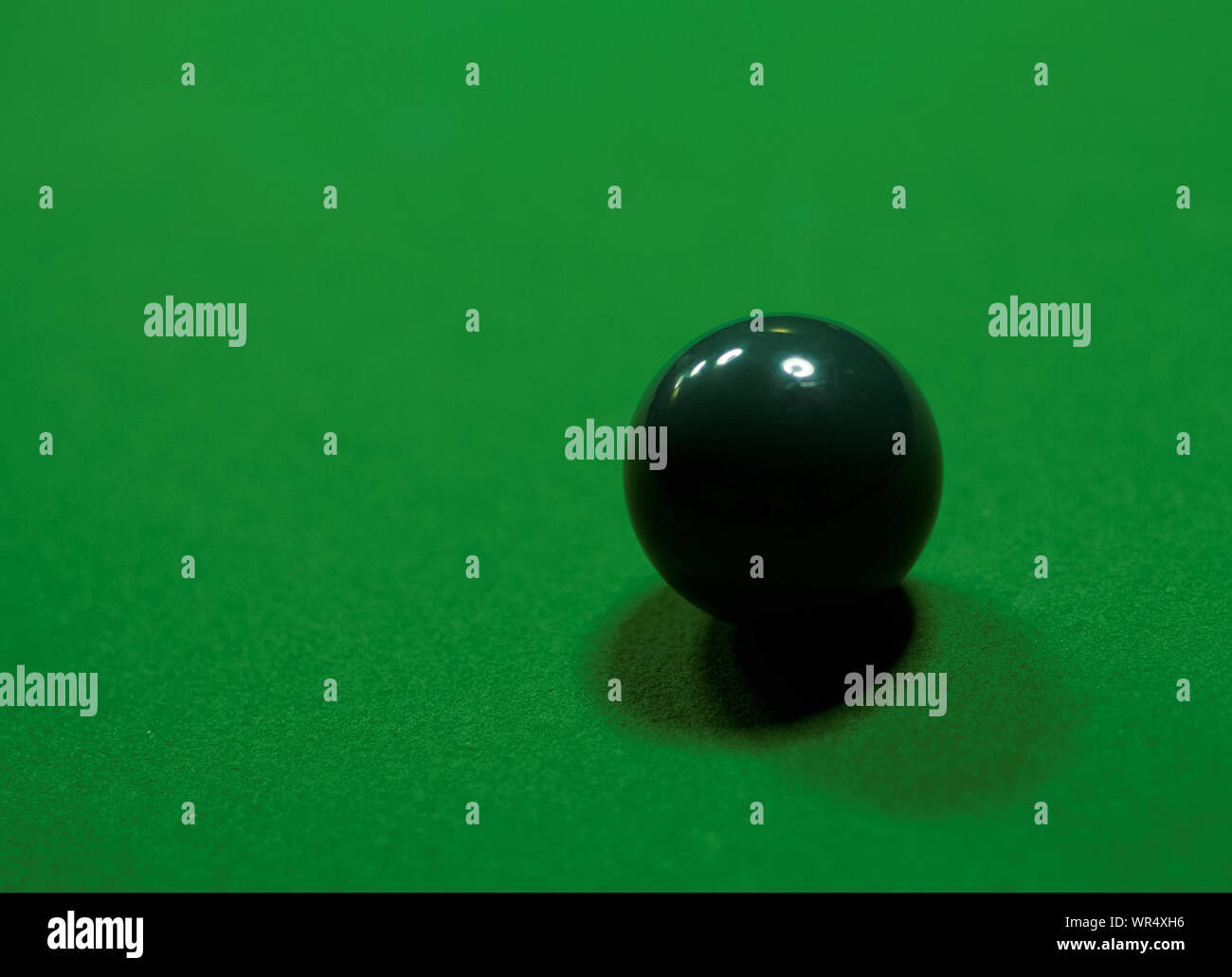 Ball table hi-res stock photography and images - Alamy