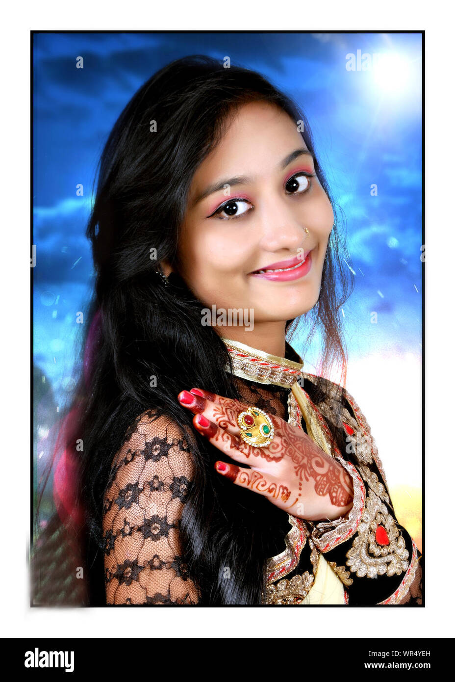 Hand shoulder hi-res stock photography and images - Alamy