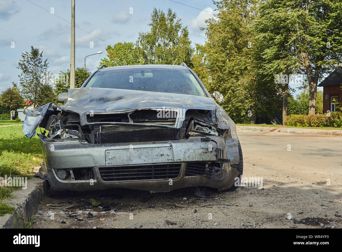 Frontal accident damage hi-res stock photography and images - Alamy