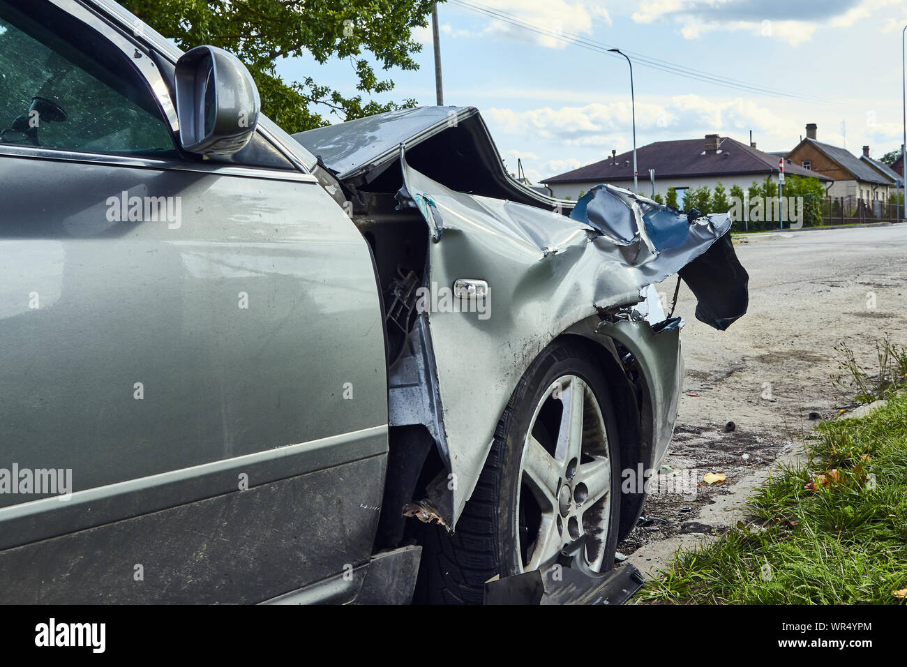 Frontal accident damage hi-res stock photography and images - Alamy