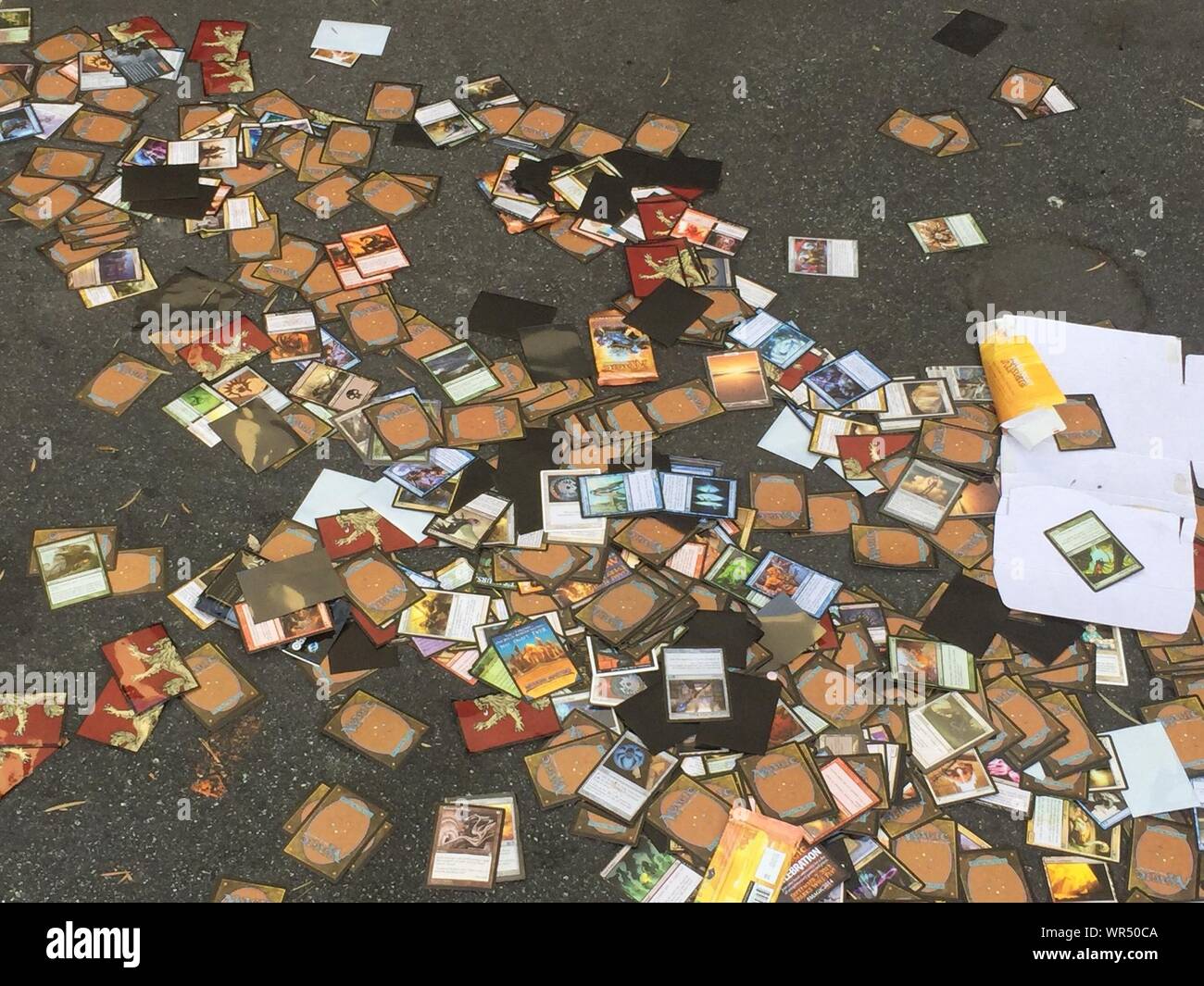 Scattered photographs hi-res stock photography and images - Alamy