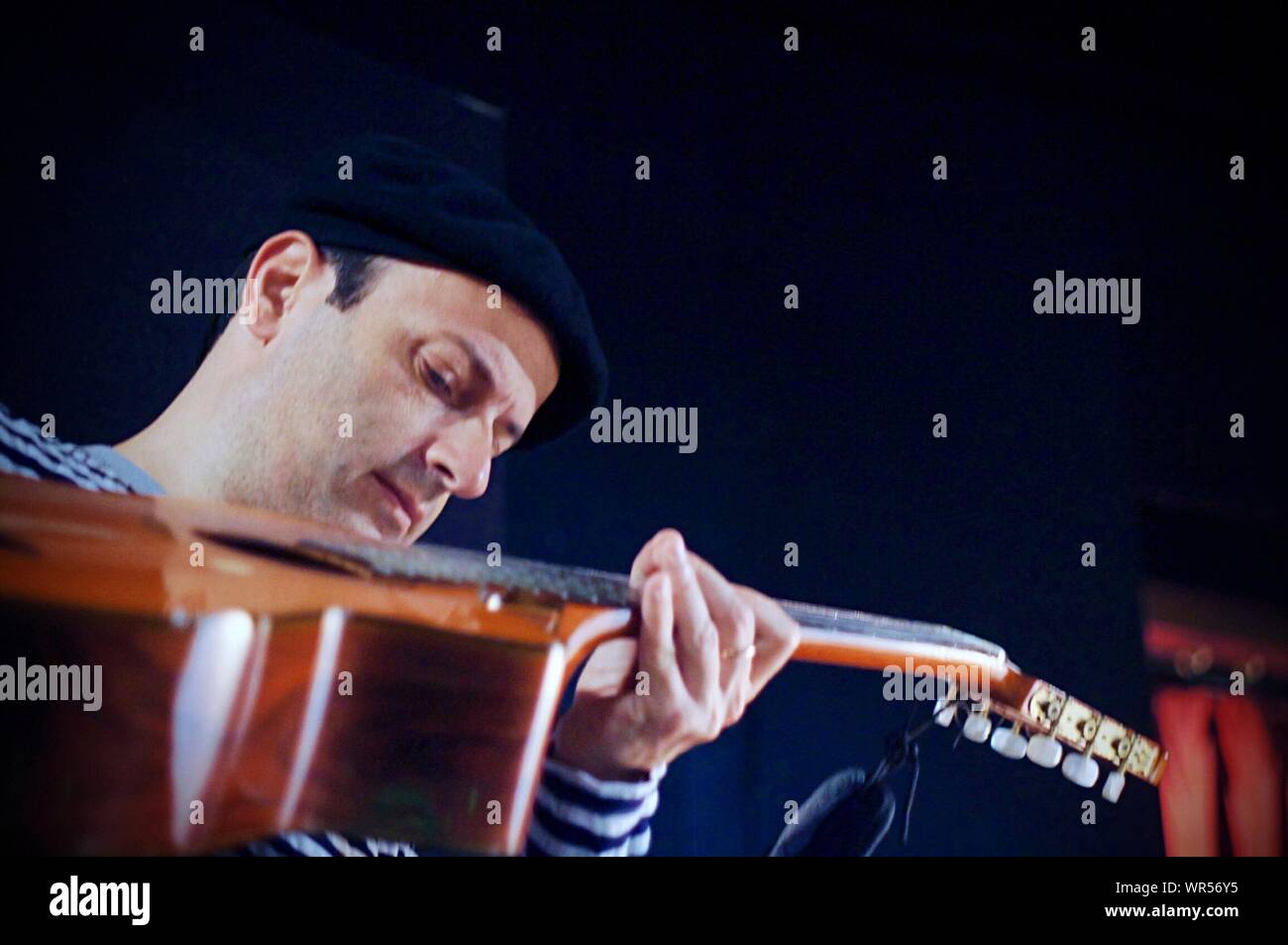 Guitarist low instrument hi-res stock photography and images - Alamy