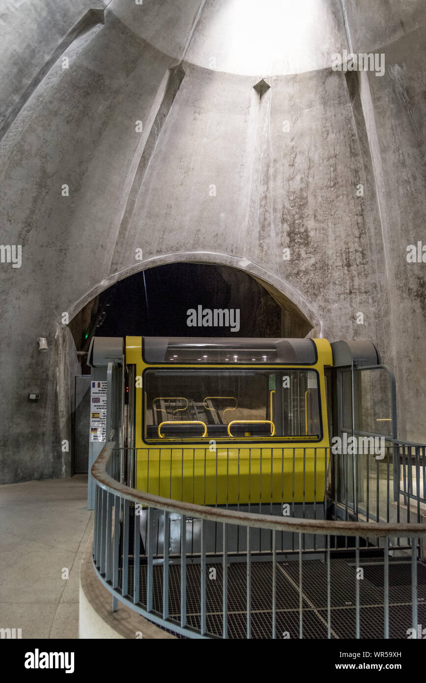 Funicular, Rocamadour, France Stock Photo - Alamy