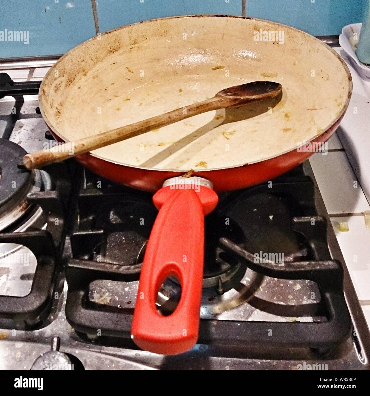 Dirty pan hi-res stock photography and images - Alamy