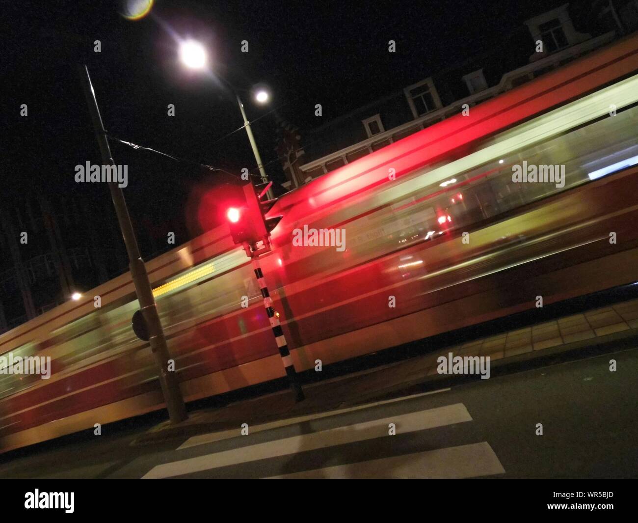 Illuminated crossing signal hi-res stock photography and images - Alamy