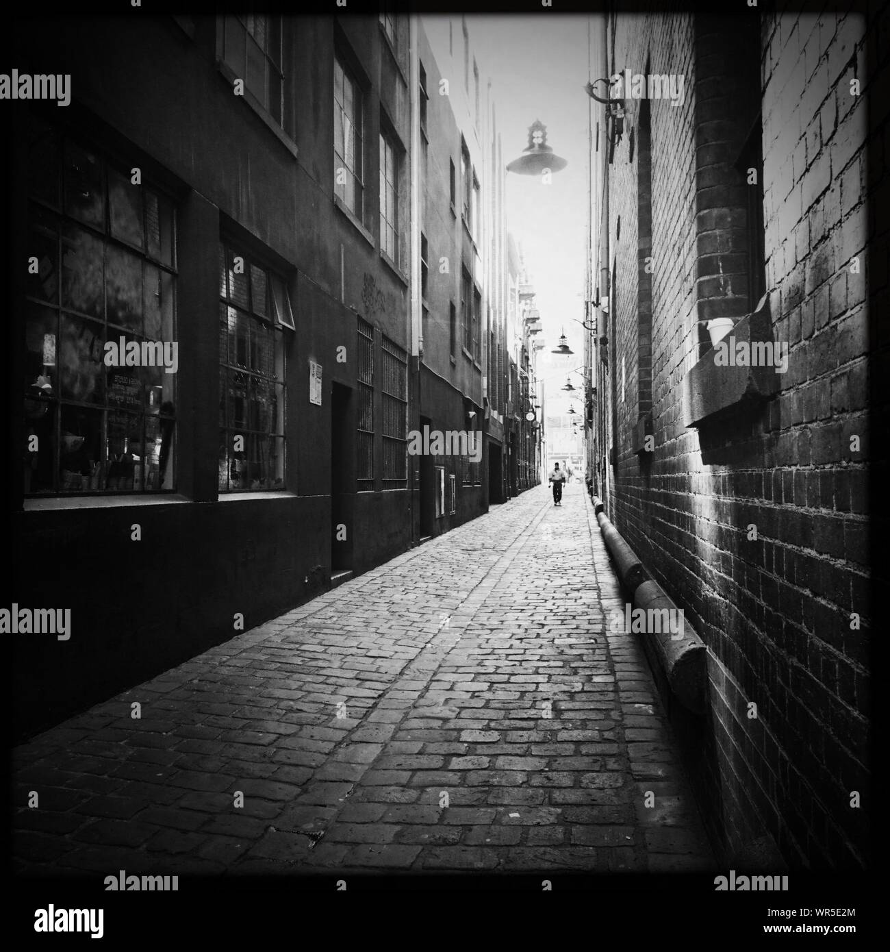 In between buildings hi-res stock photography and images - Alamy
