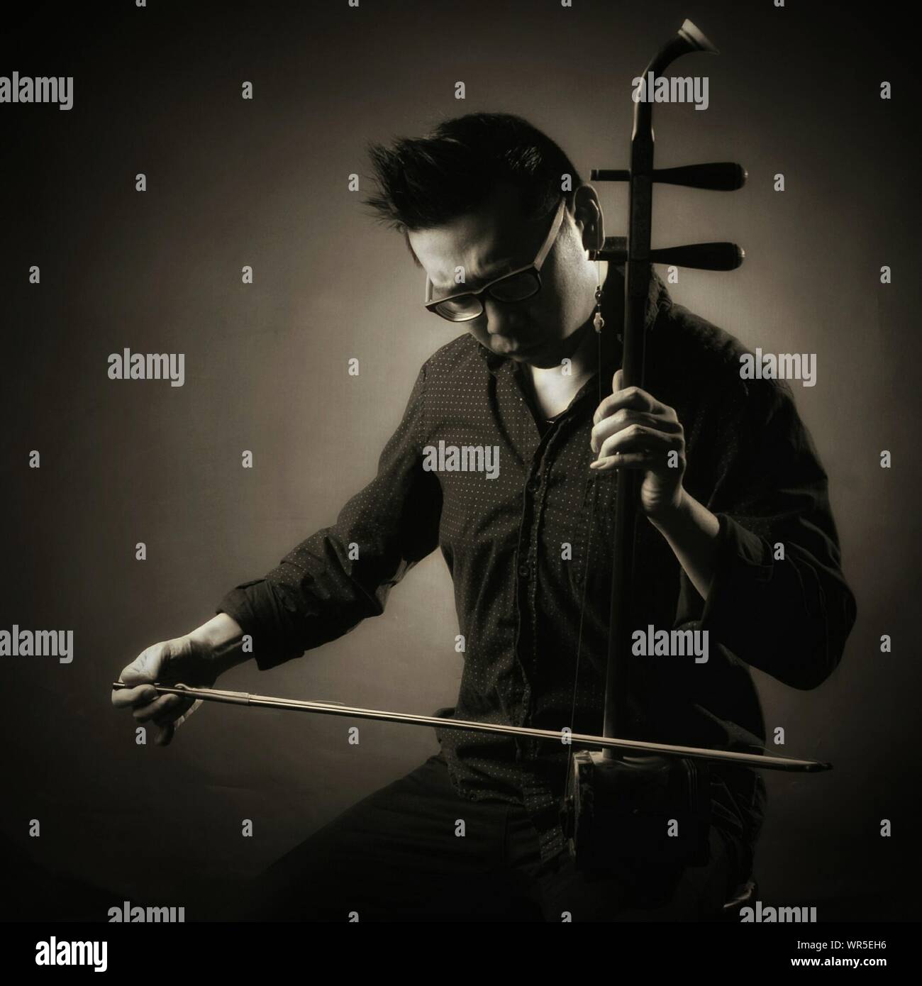 Erhu High Resolution Stock Photography and Images - Alamy