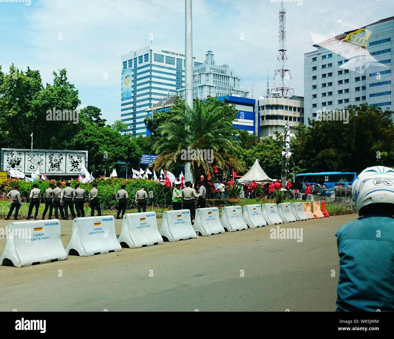 Police force vehicle hi-res stock photography and images - Alamy