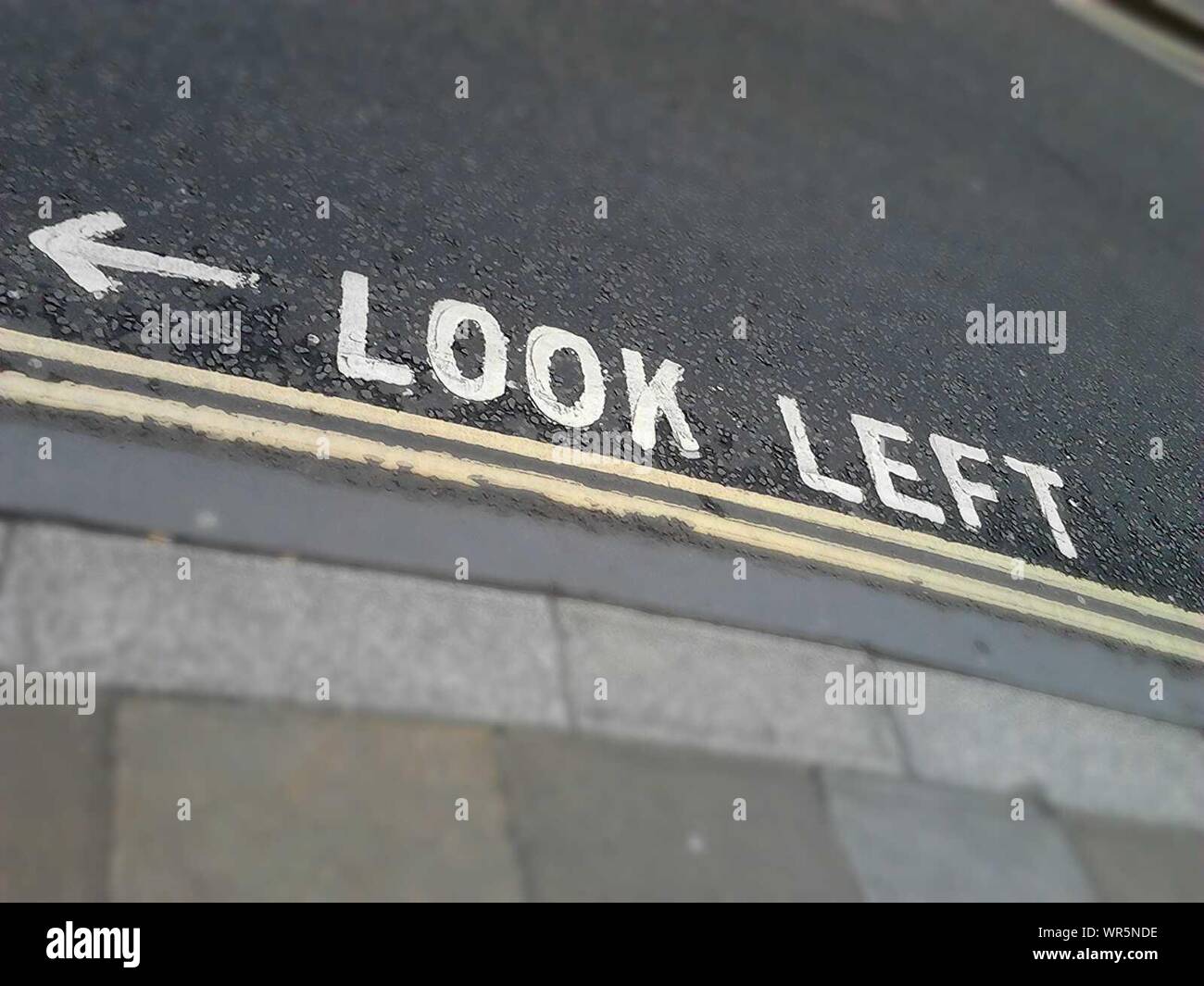 Look left street hi-res stock photography and images - Alamy