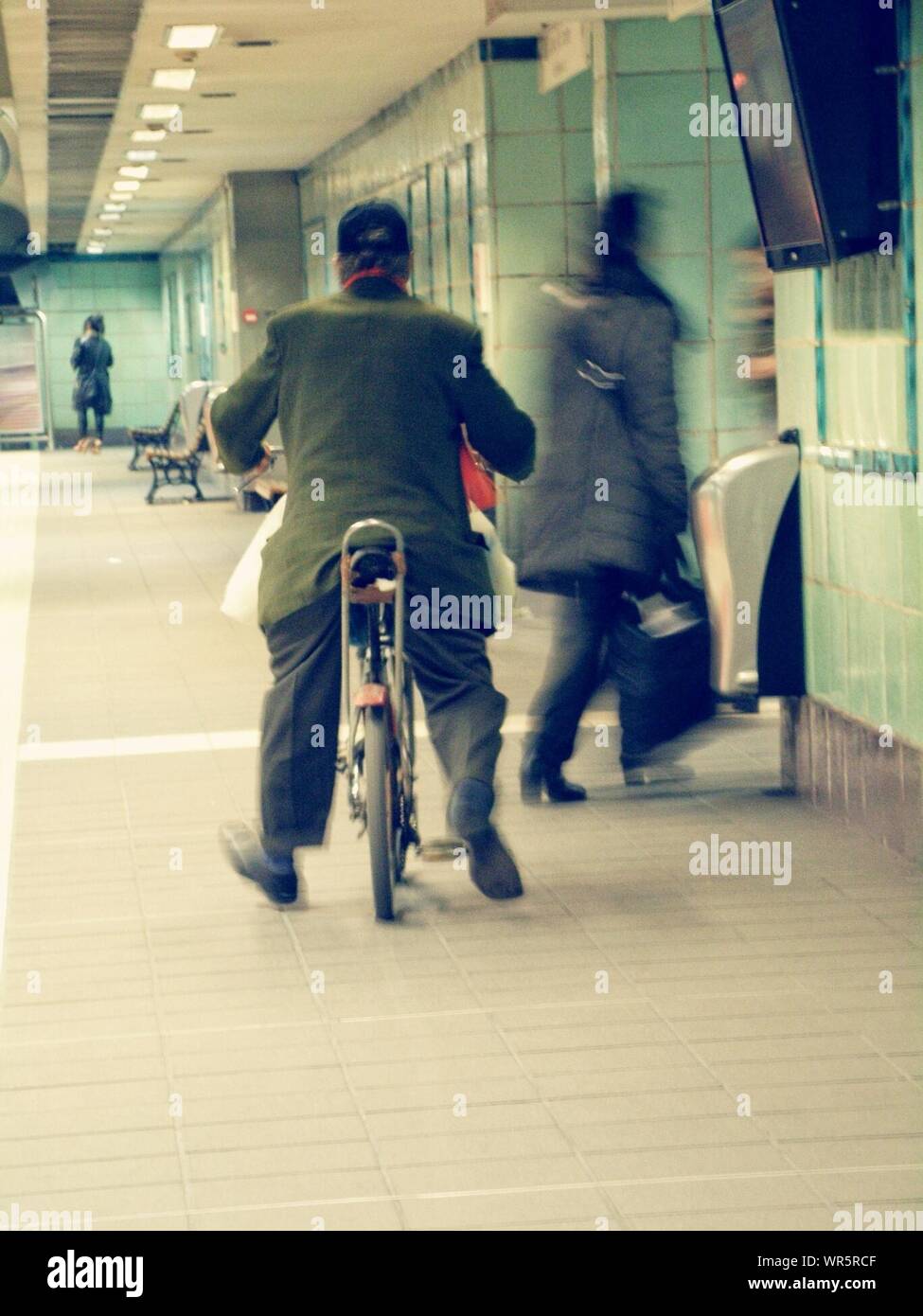 Men riding subway hi-res stock photography and images - Alamy