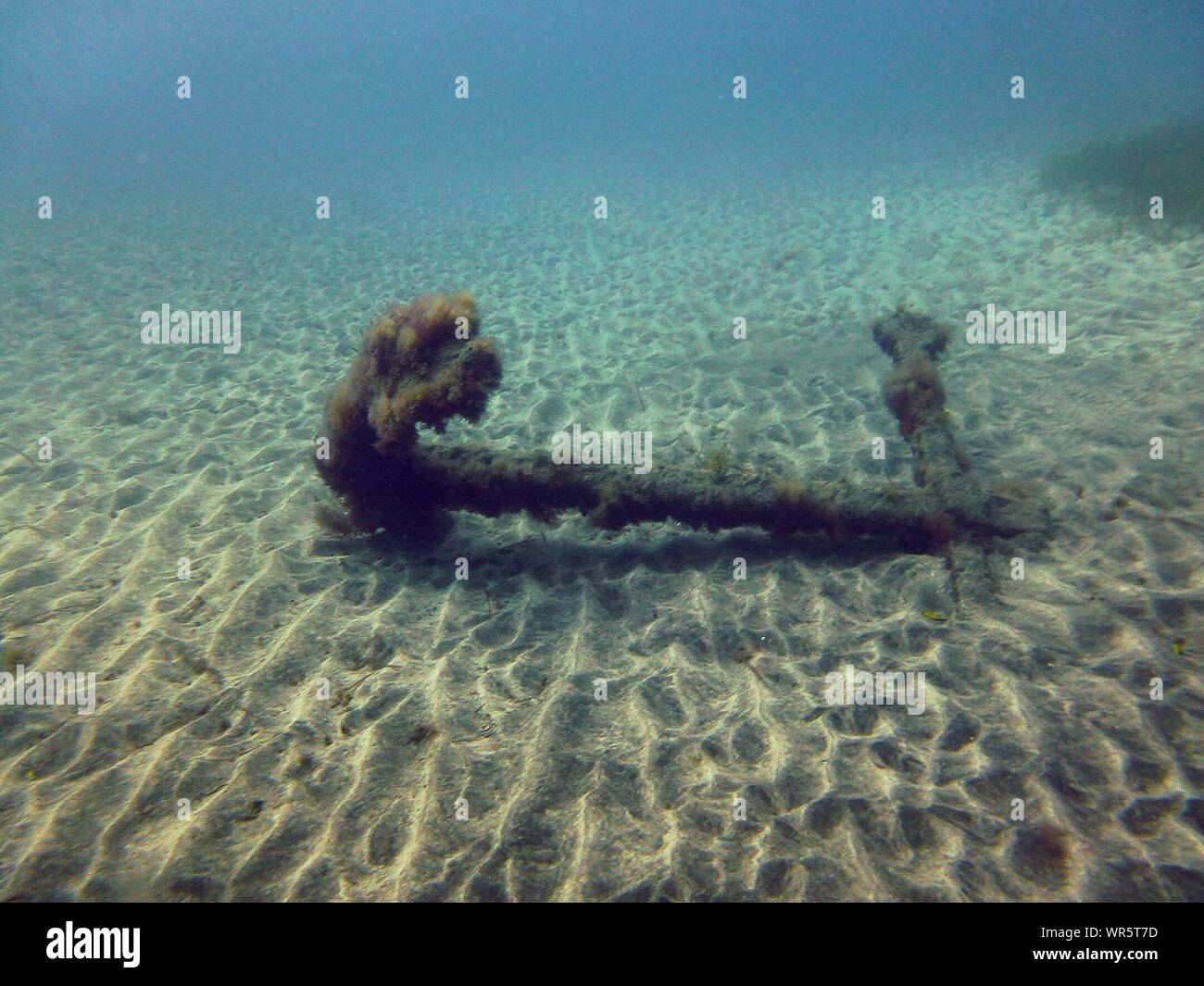 (underwater or seafloor) anchor hi-res stock photography and images - Alamy