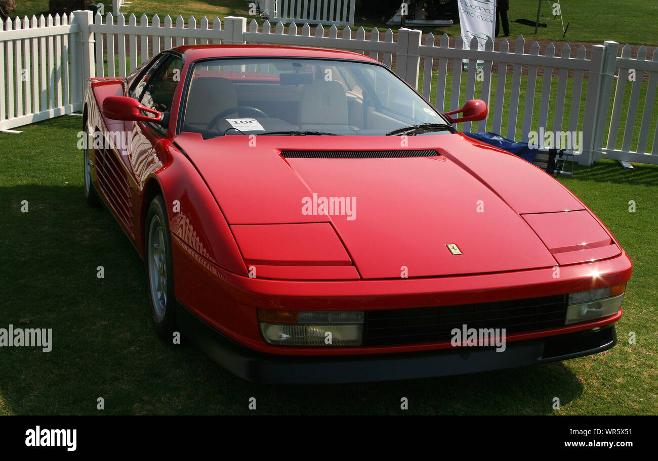 Classic testarossa hi-res stock photography and images - Alamy