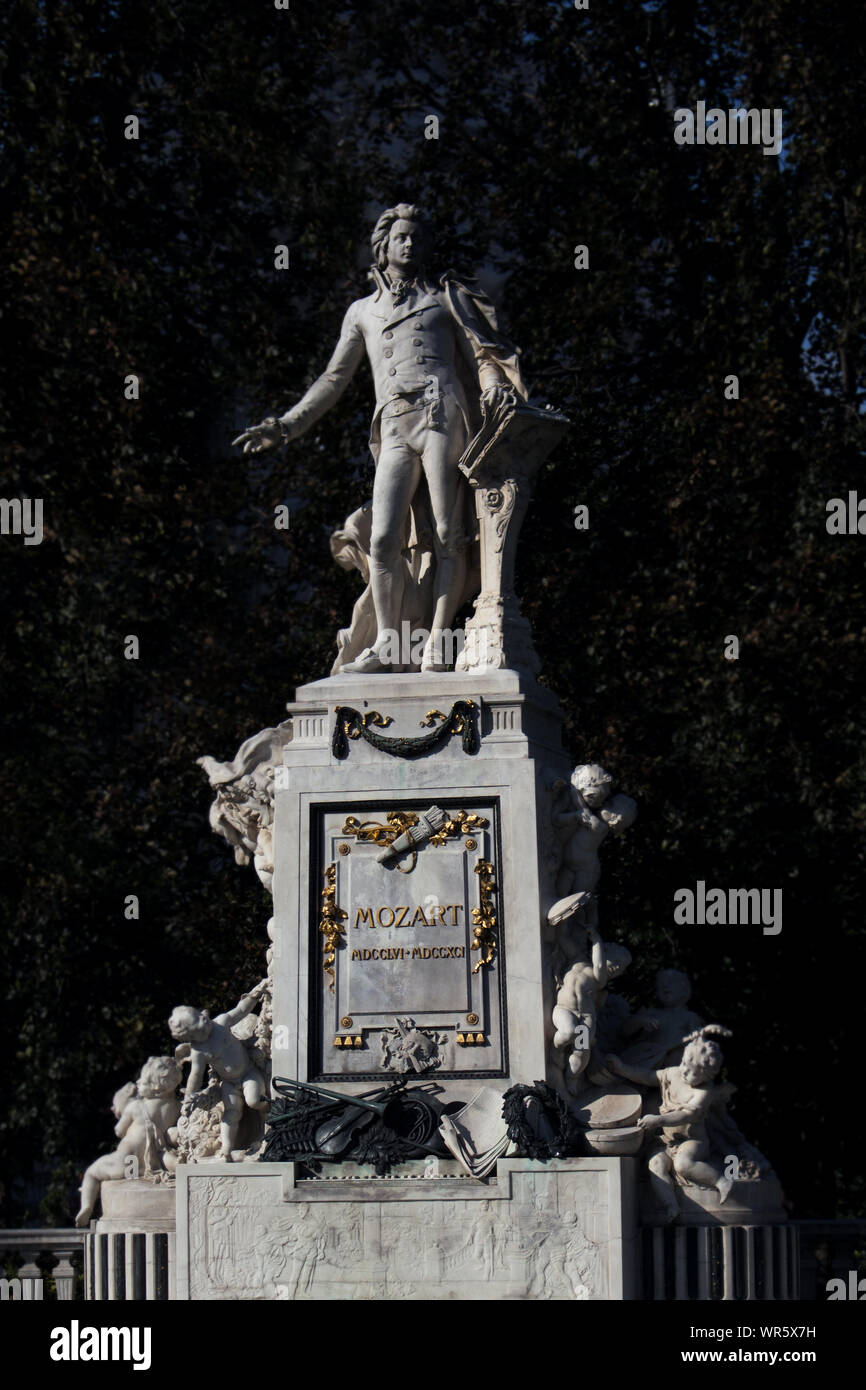 Wolfgang Amadeus Mozart Tomb High Resolution Stock Photography and ...