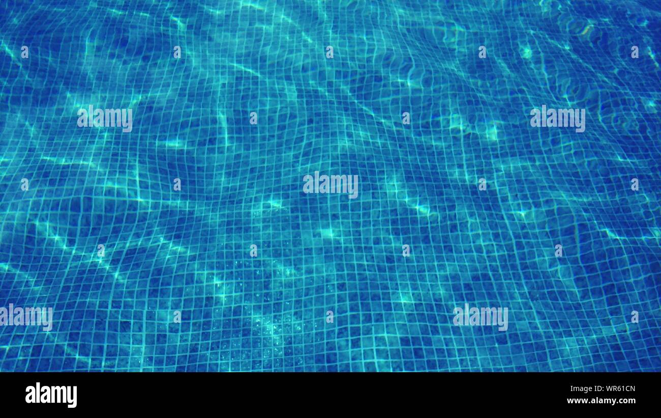 Angle of refraction hi-res stock photography and images - Alamy