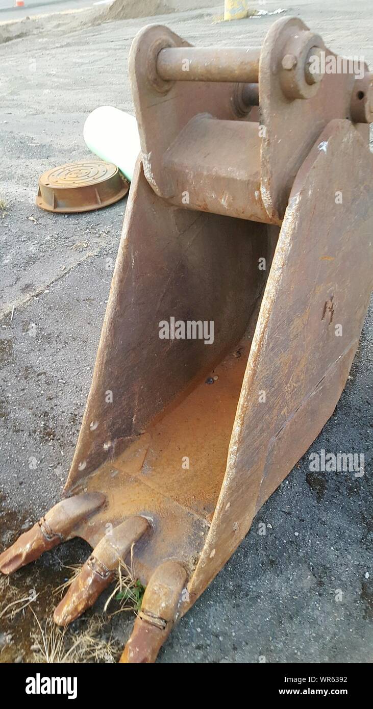 Scoop shape hi-res stock photography and images - Alamy