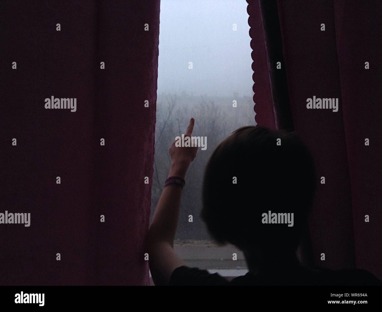 Person pointing hi-res stock photography and images - Alamy