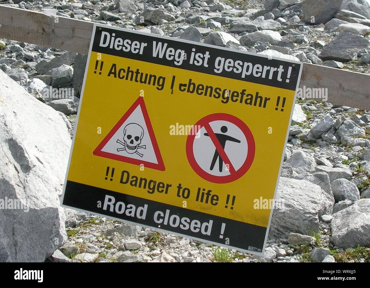 General sign hi-res stock photography and images - Alamy