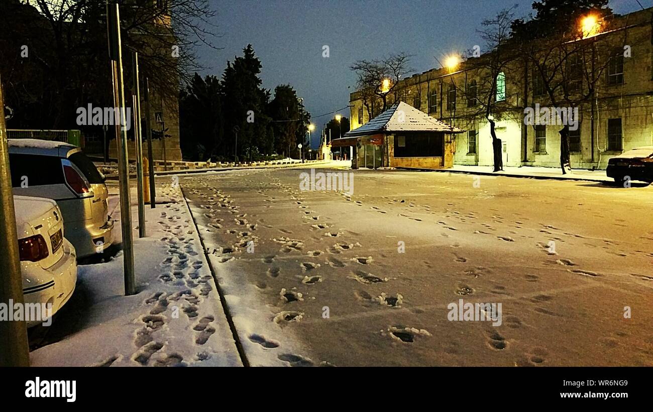 Footprints snow night hi-res stock photography and images - Alamy