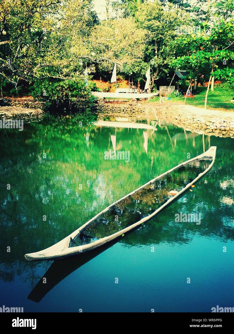 Filled vessel hi-res stock photography and images - Alamy