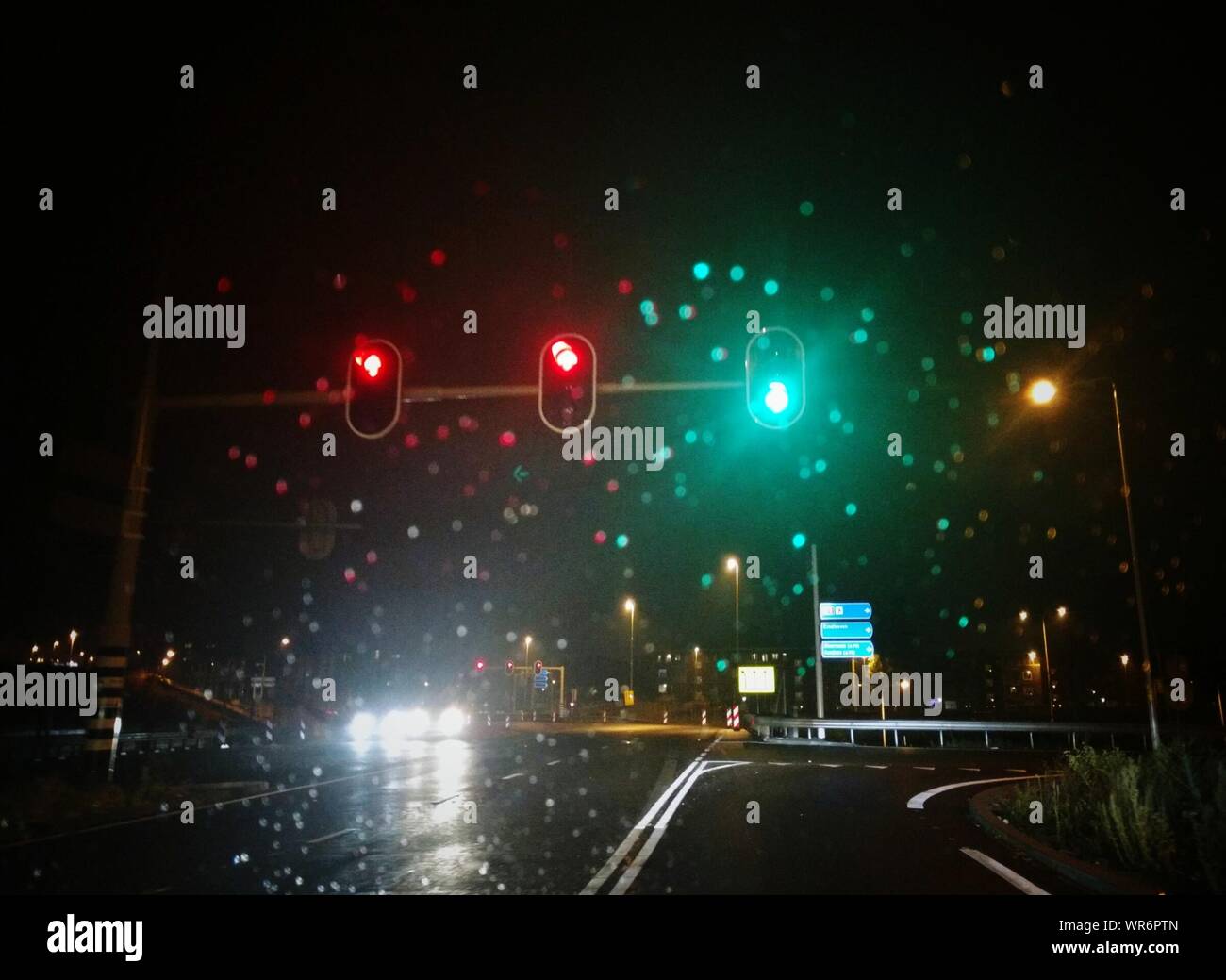 Stoplights hi-res stock photography and images - Alamy