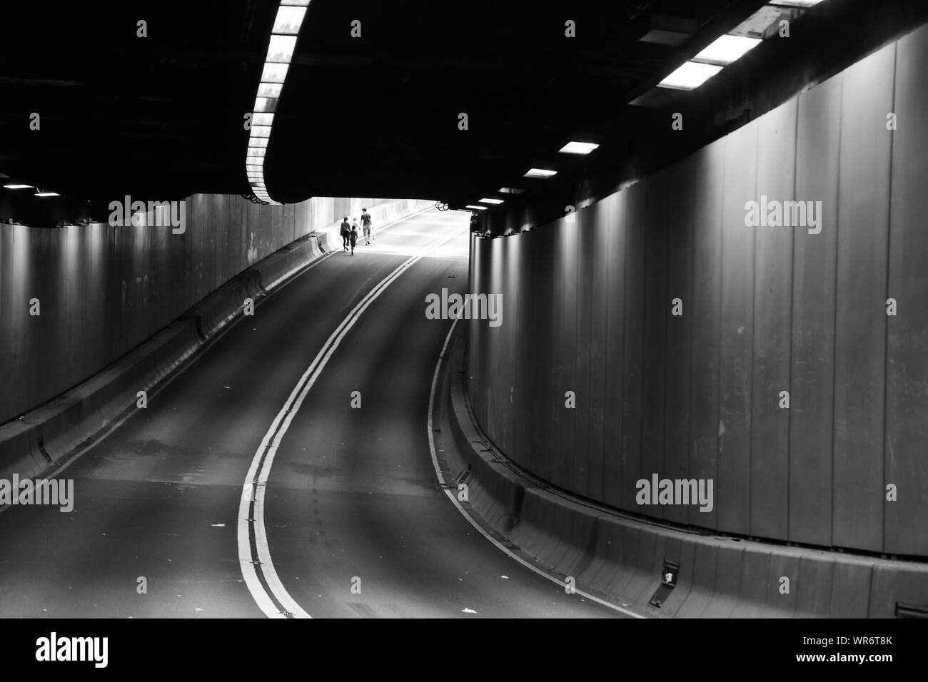 Empty Underground High Resolution Stock Photography and Images - Alamy