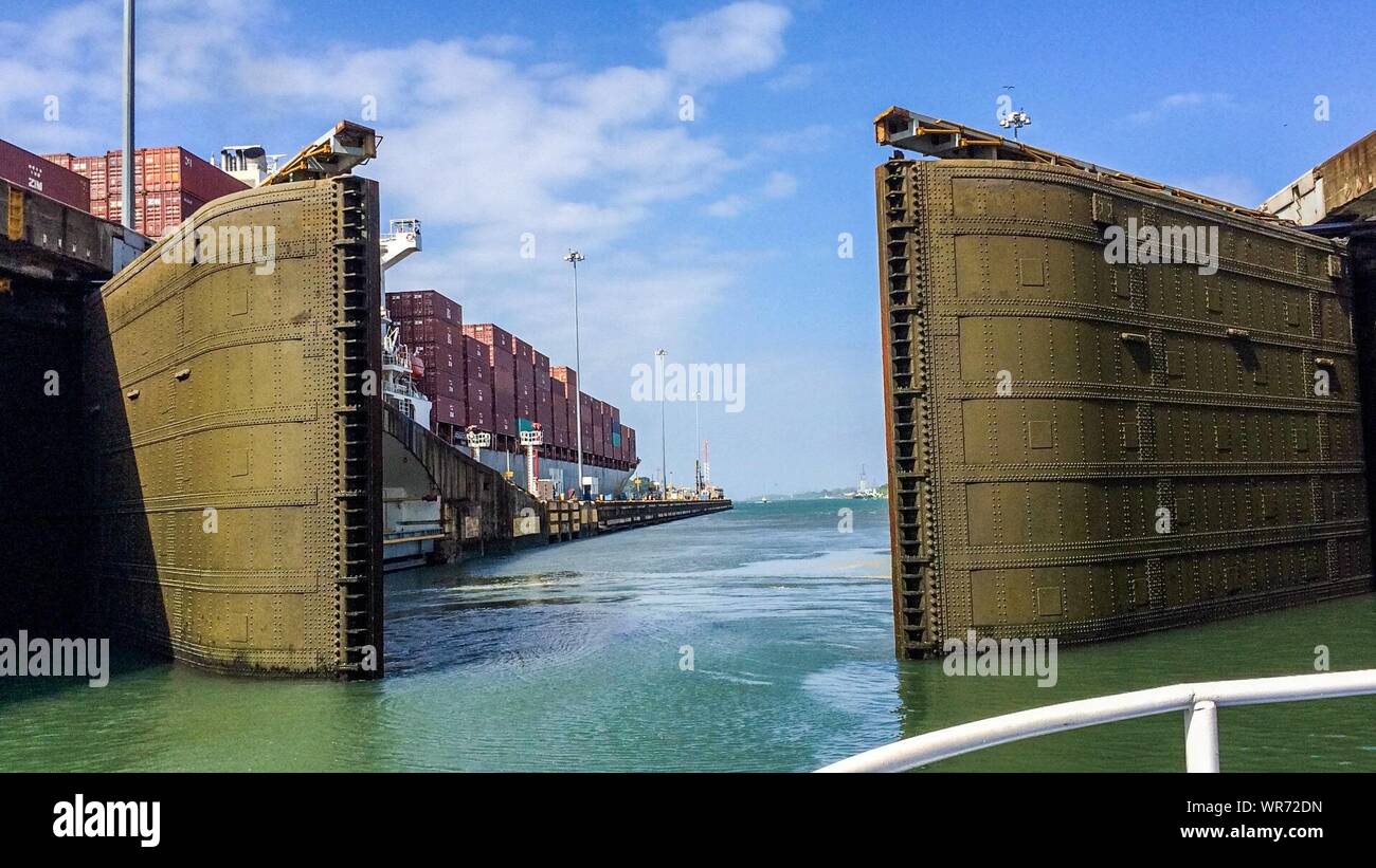 Panama gates hi-res stock photography and images - Alamy