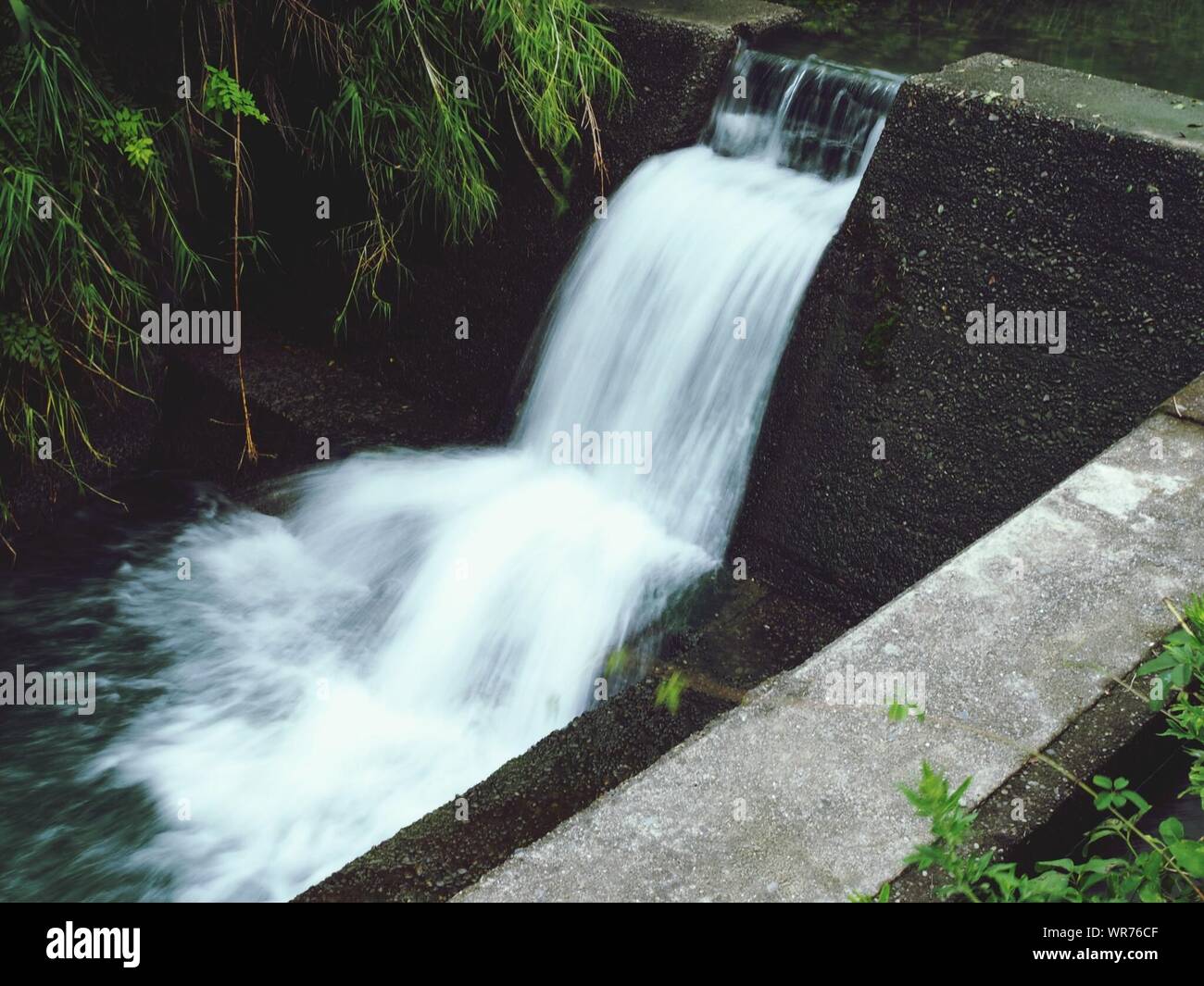 Concrete waterfall hi-res stock photography and images - Alamy