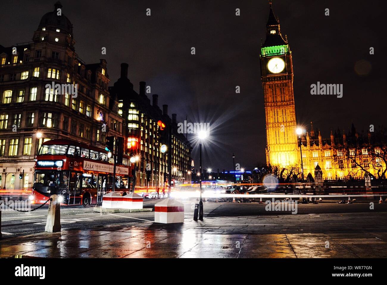 Big ben lit up hi-res stock photography and images - Alamy