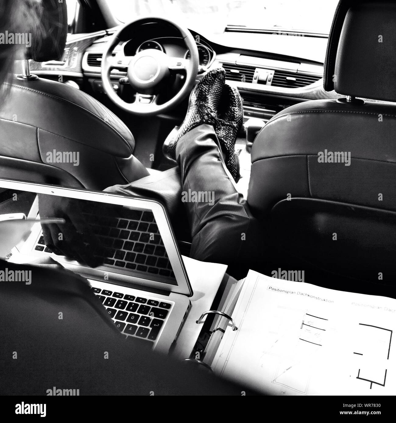 Working in car hi-res stock photography and images - Alamy